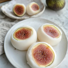 Home » Recipes » Desserts » Japanese Mochi with Cream & Fresh Fruit
